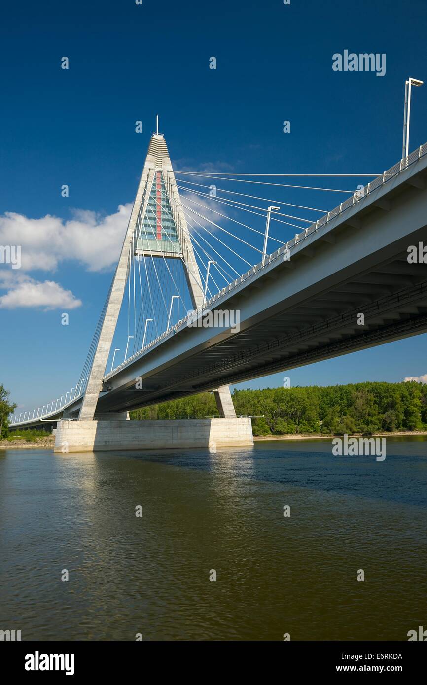 Big river crossing bridge hi-res stock photography and images - Alamy