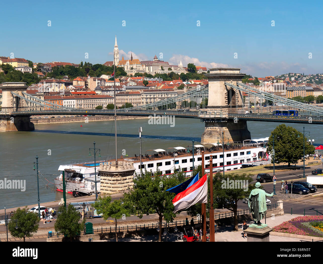 The Chain Bridge or Szechenyi lanchid in Budapest Hungary Stock Photo ...