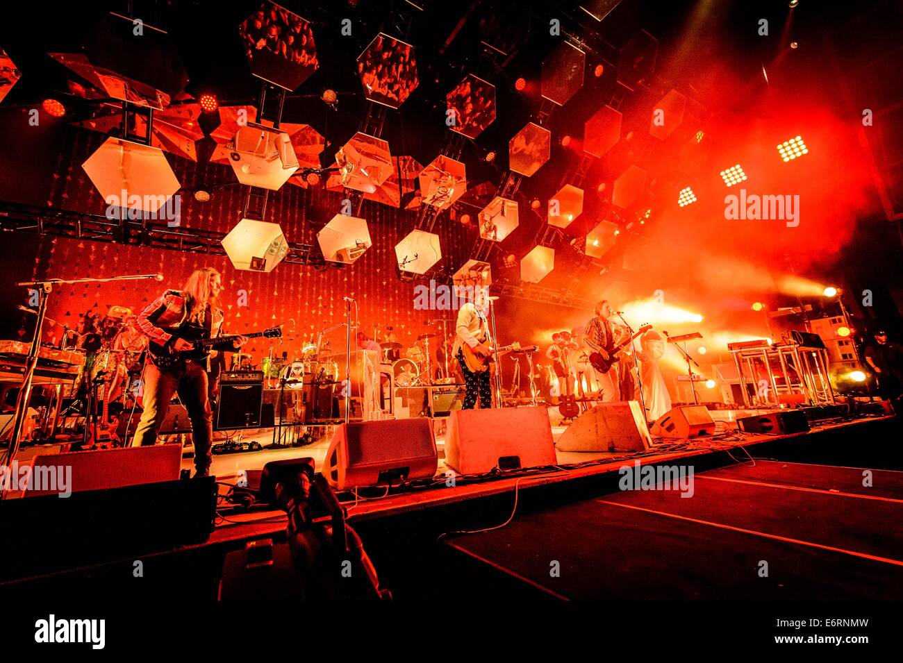 Arcade fire band members hi-res stock photography and images - Alamy