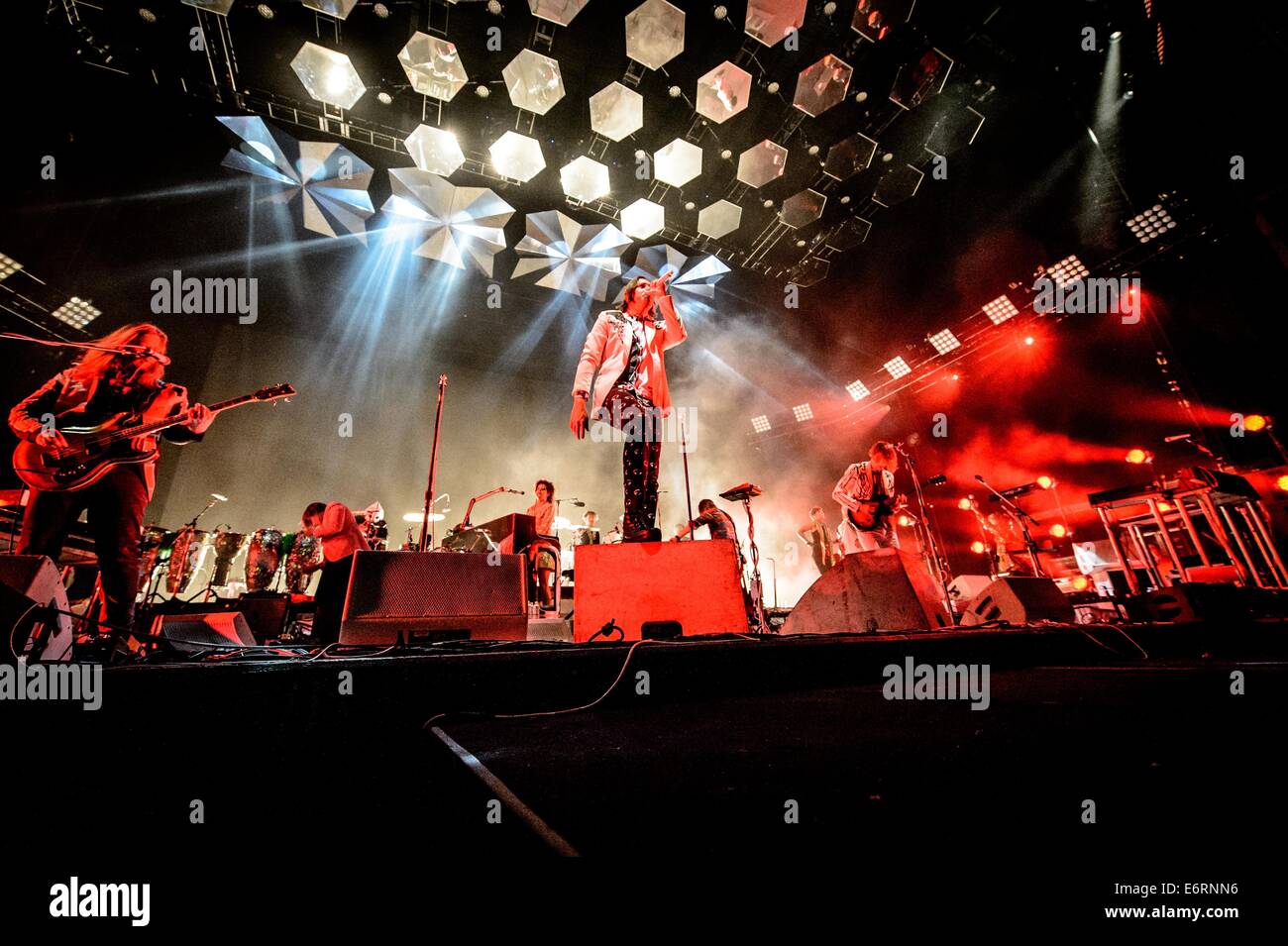 Arcade fire band members hi-res stock photography and images - Alamy