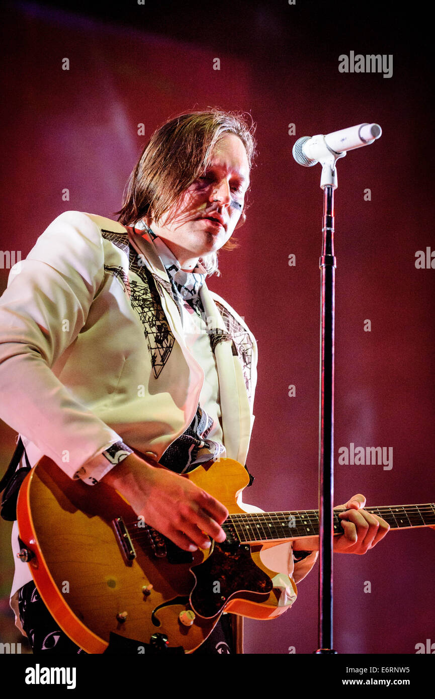 Arcade fire band members hi-res stock photography and images - Alamy