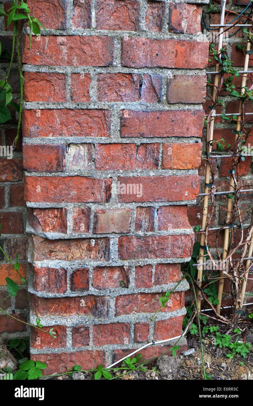 Eroded wall hi-res stock photography and images - Alamy