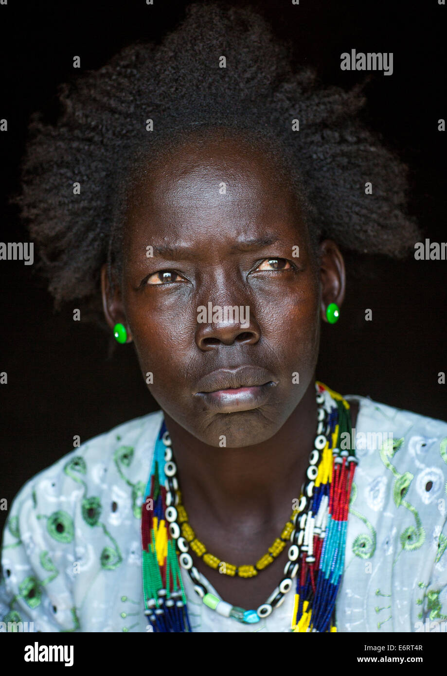 Nuer woman hi-res stock photography and images - Alamy