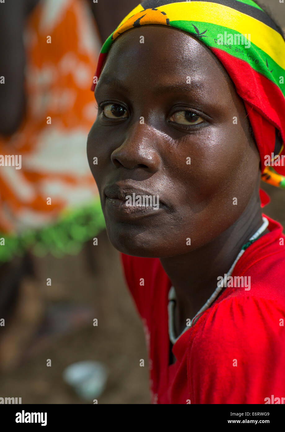 Anuak hi-res stock photography and images - Alamy