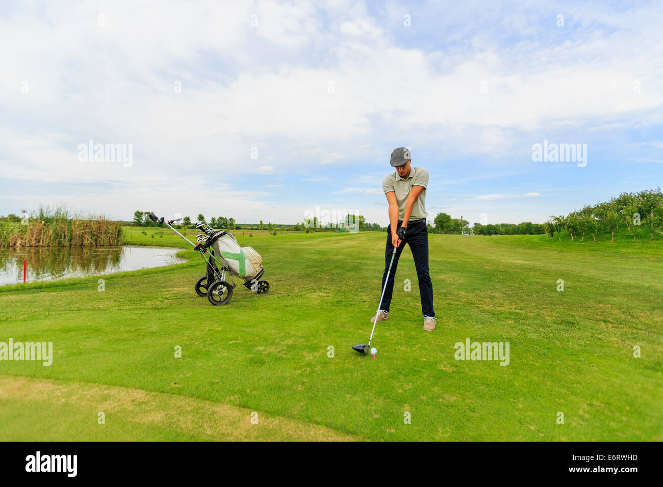 Golf play people hi-res stock photography and images - Alamy