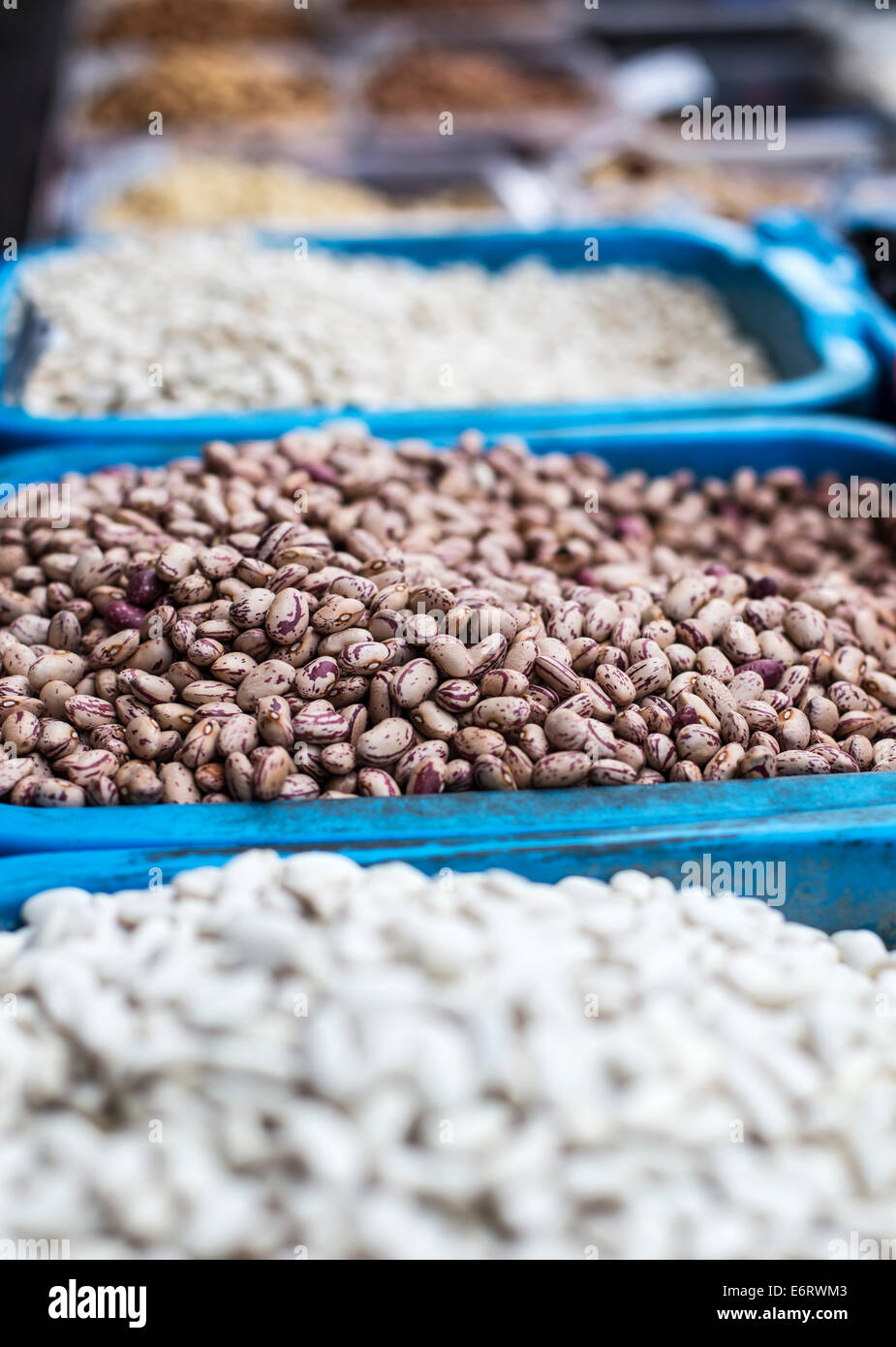 Beans on the market Stock Photo - Alamy