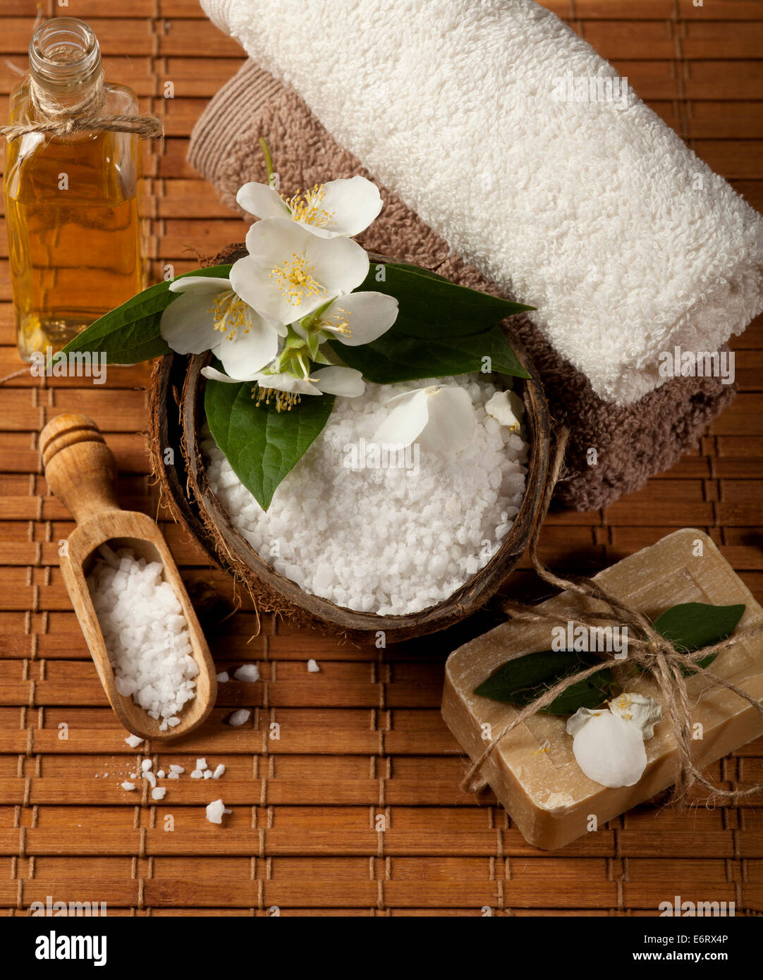 Spa background in the range of brown and white Stock Photo - Alamy