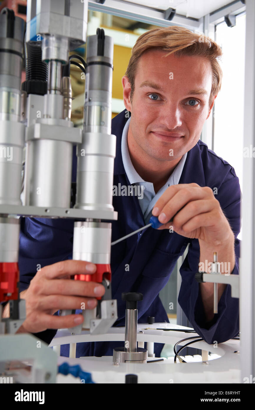 Male engineer hi-res stock photography and images - Alamy