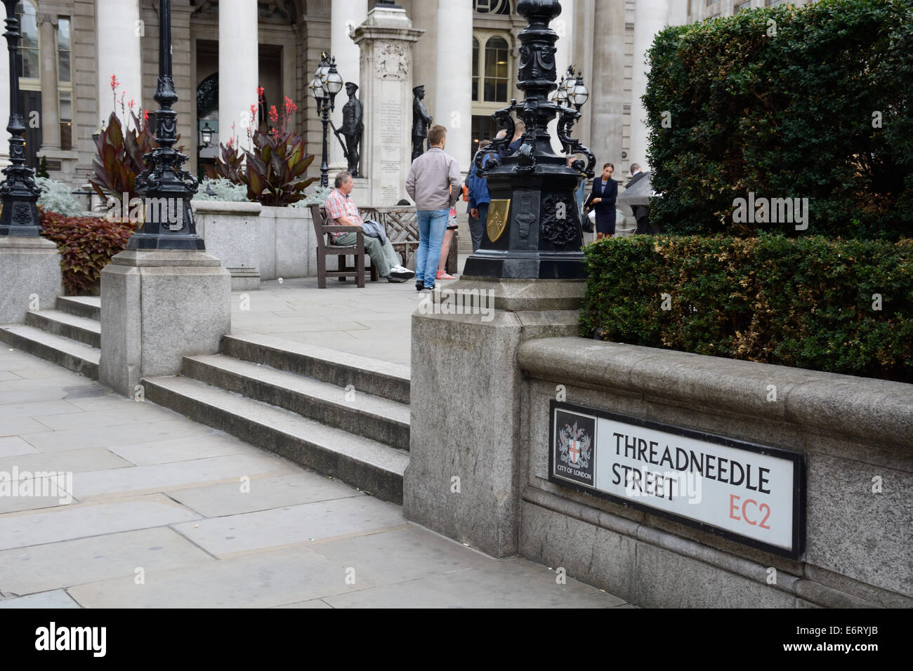 Threadneedle Street, Street sign Stock Photo - Alamy