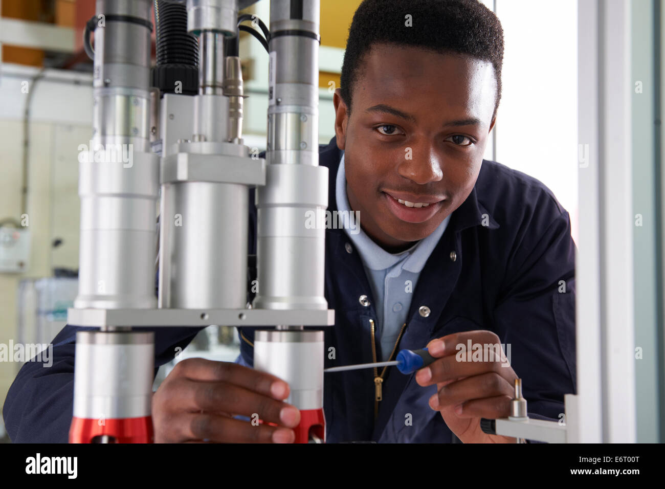 Teenage apprentice face hi-res stock photography and images - Alamy