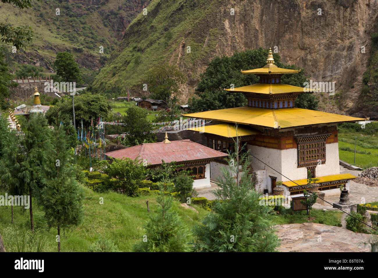 Eastern Bhutan, Trashigang, Chazam, Gomphu (Gom) Kora temple pilgrimage ...