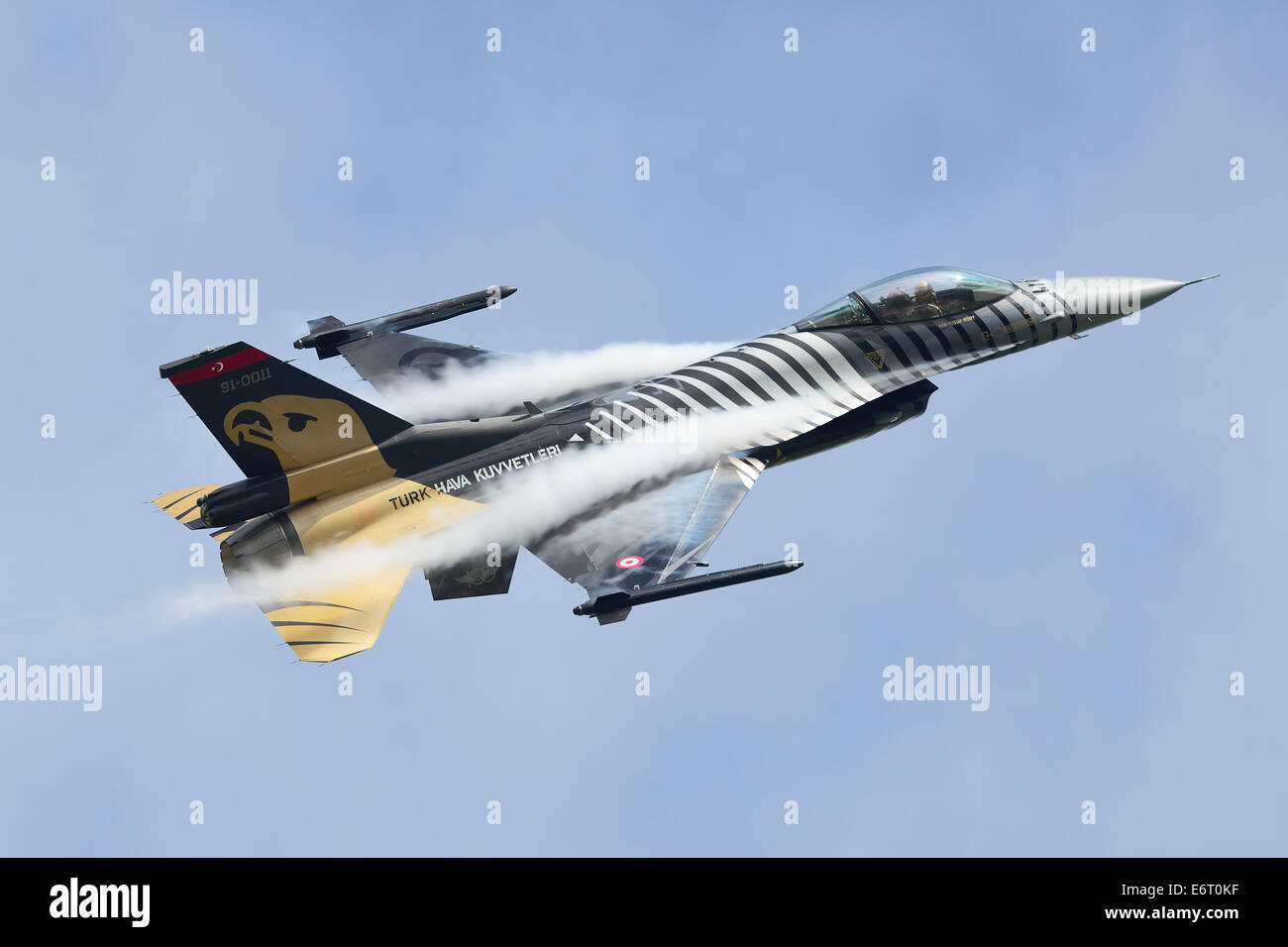 F16cg hi-res stock photography and images - Alamy
