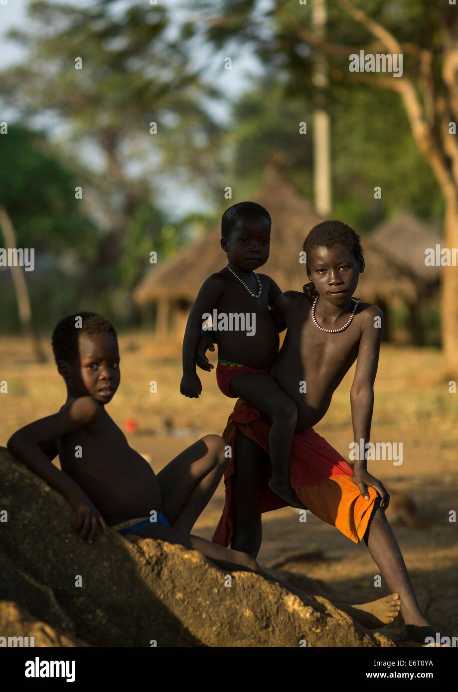 Black men carrying africa hi-res stock photography and images - Alamy