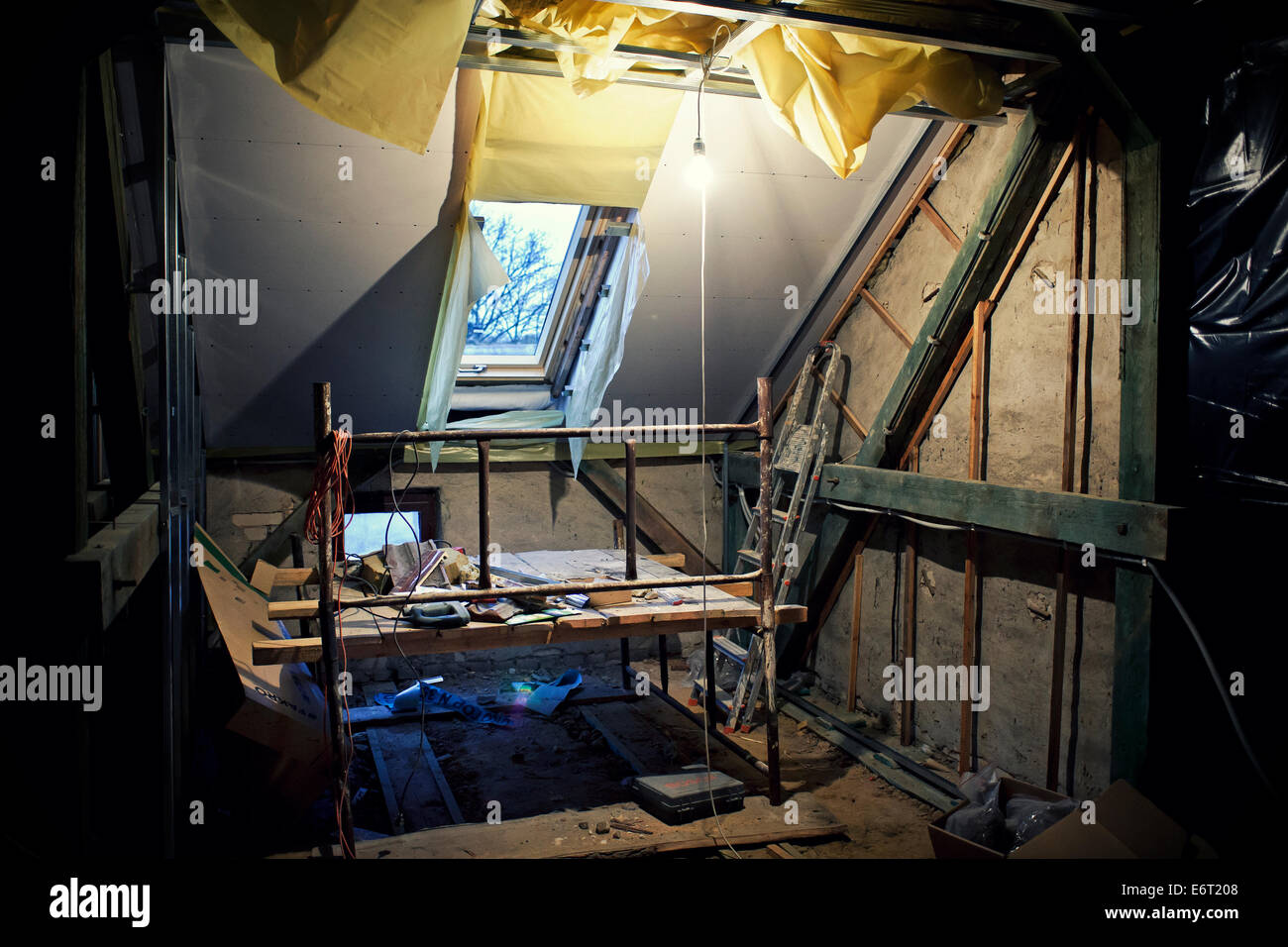 Attic construction hi-res stock photography and images - Alamy