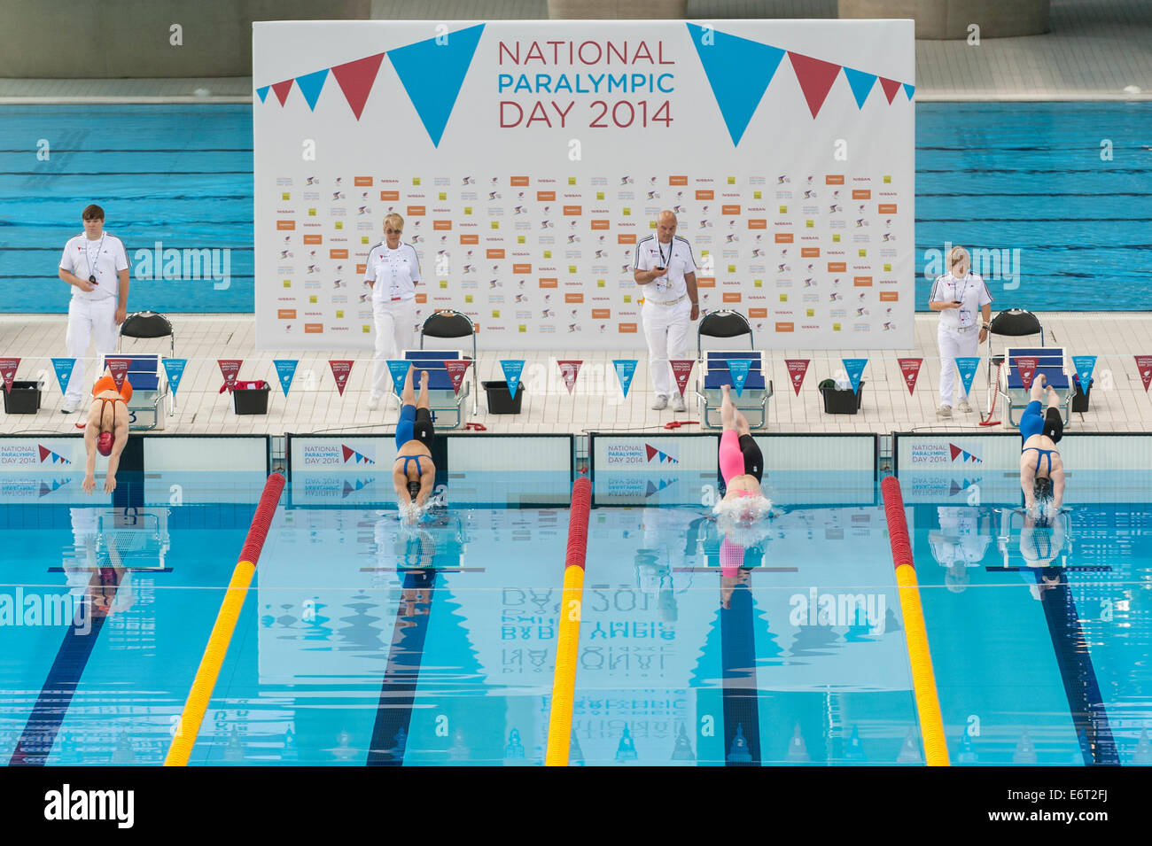 Paralympic swimmer dive hi-res stock photography and images - Alamy