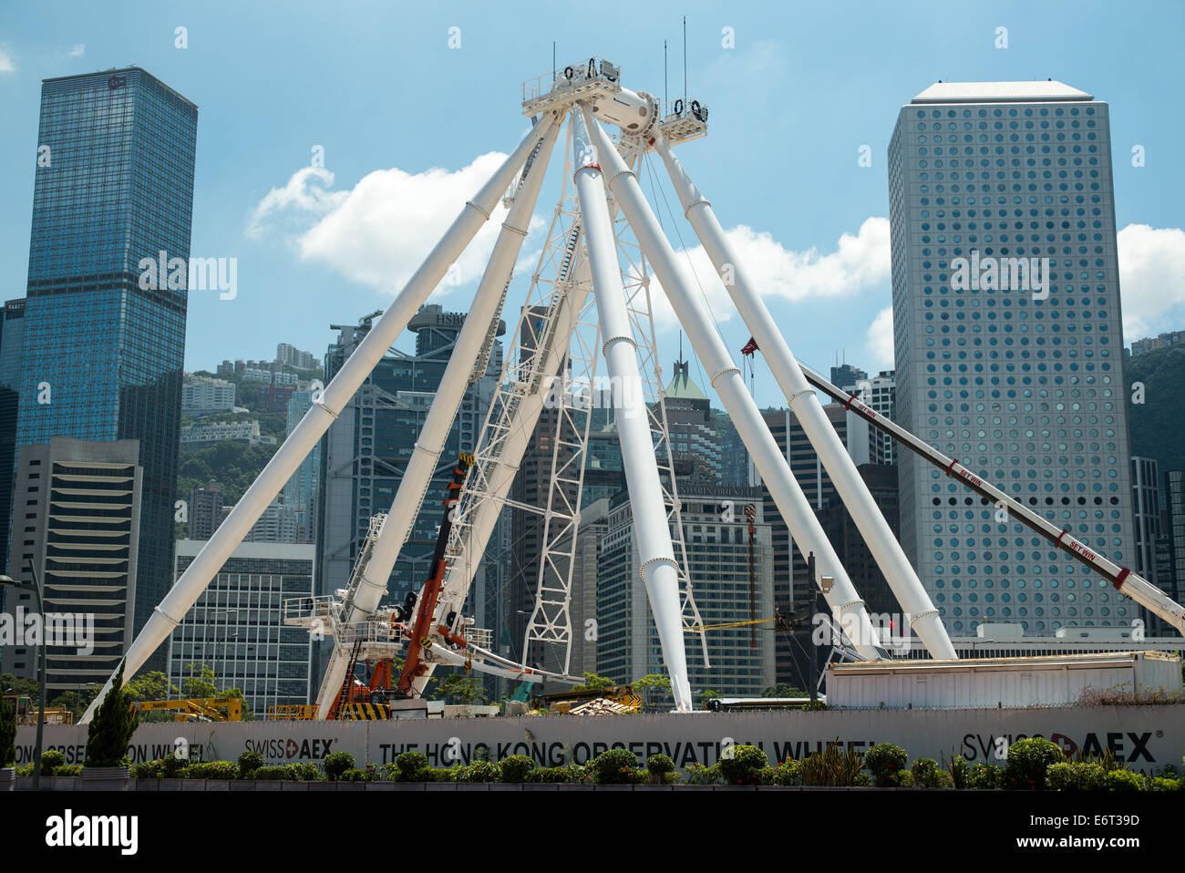 The big wheel in Central, Hong Kong under construction Stock Photo - Alamy