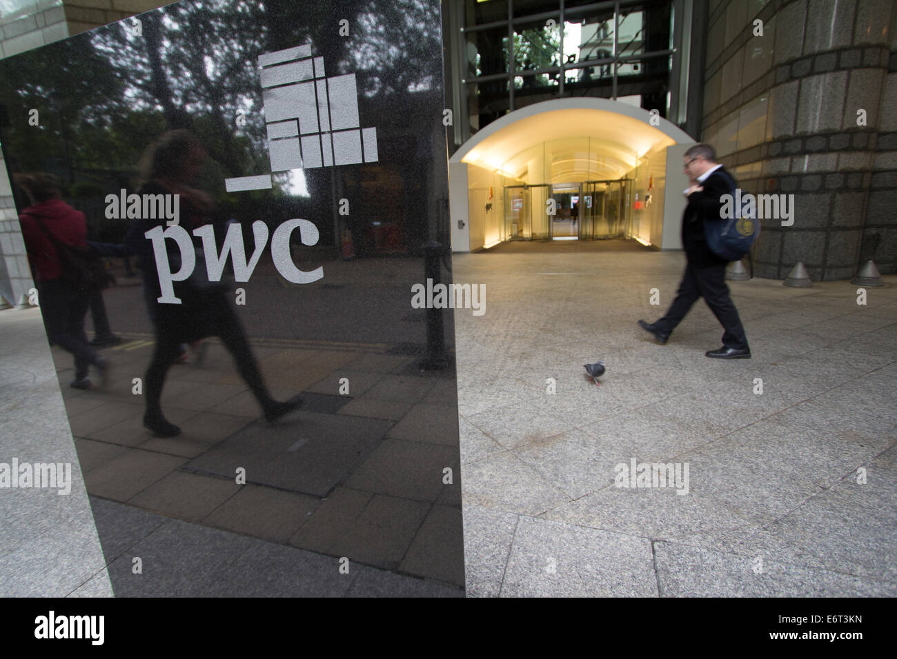 Pwc headquarters hi-res stock photography and images - Alamy