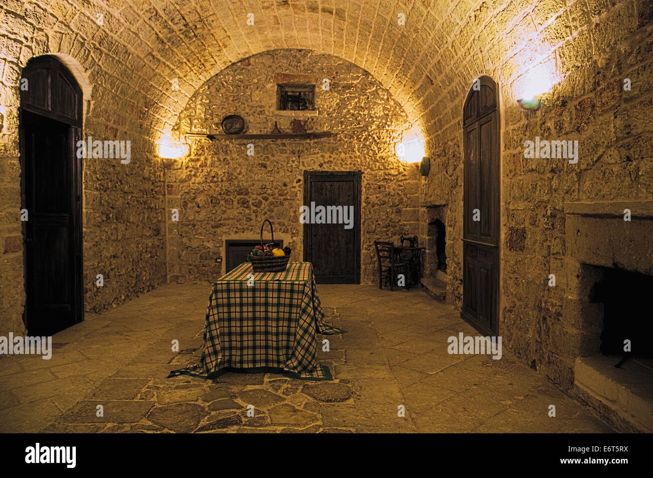 old italian stone room Stock Photo - Alamy