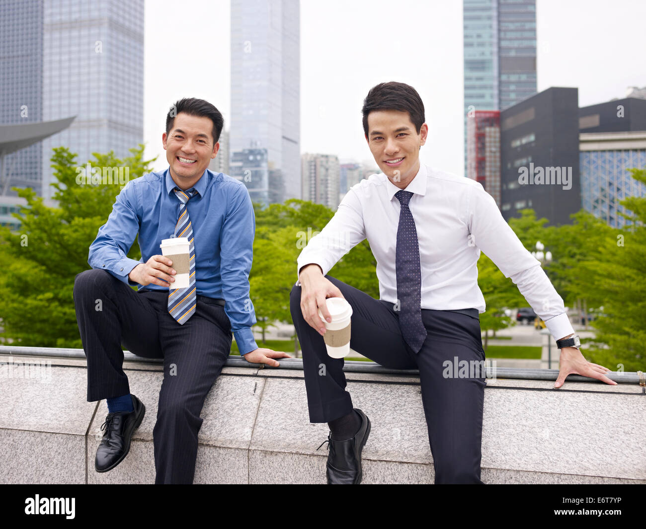 Business outdoor buildings hi-res stock photography and images - Alamy