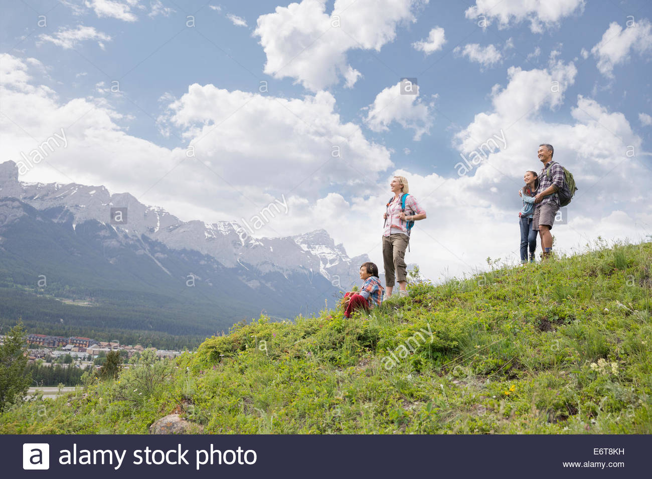 Family distant hi-res stock photography and images - Alamy