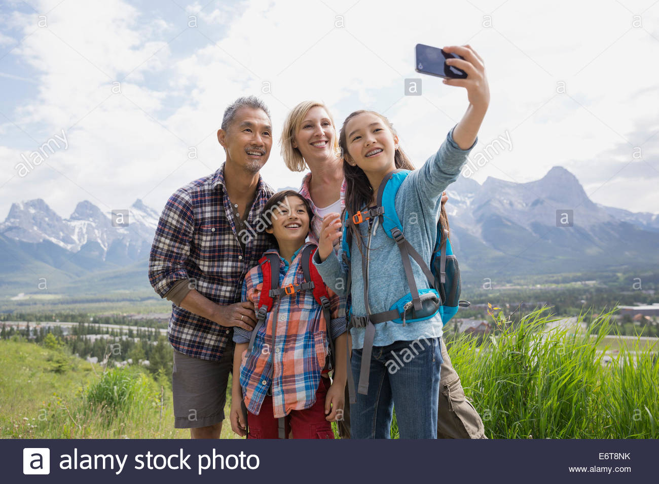 Child taking picture hi-res stock photography and images - Alamy