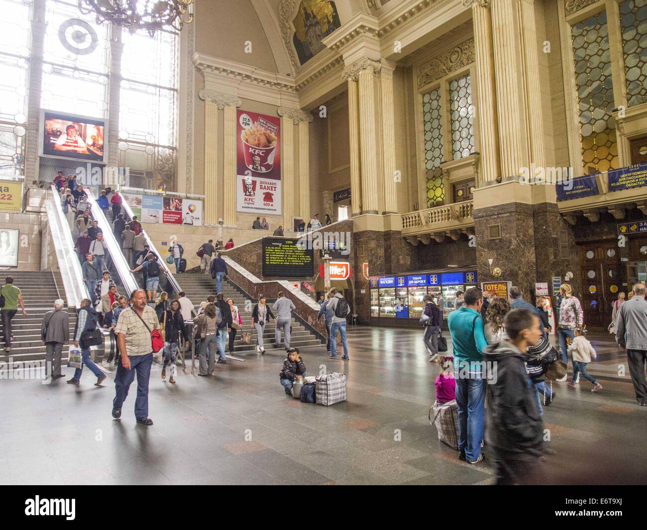 Central railway station kiev ukraine hi-res stock photography and ...