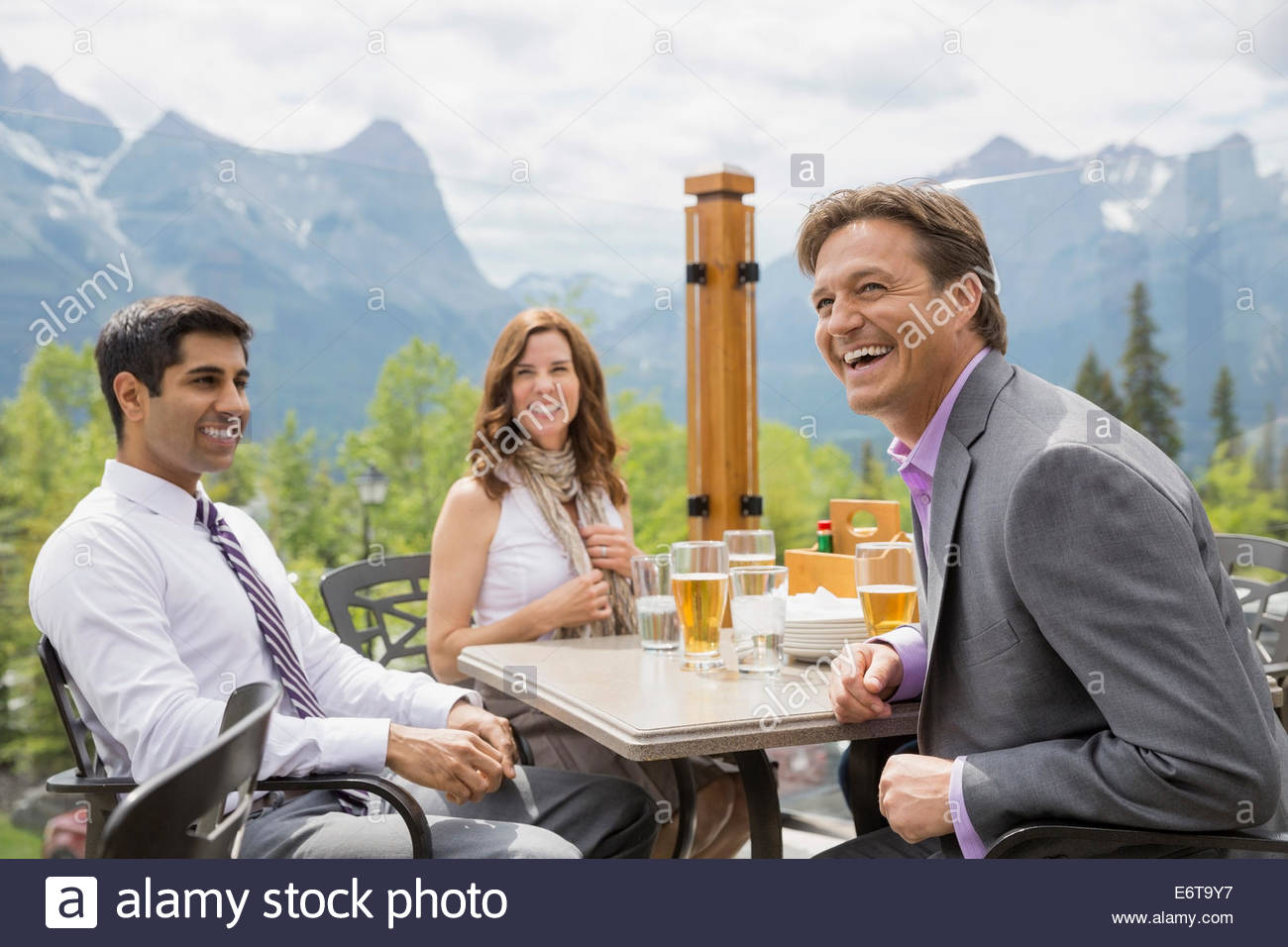 Business event outdoors hi-res stock photography and images - Alamy