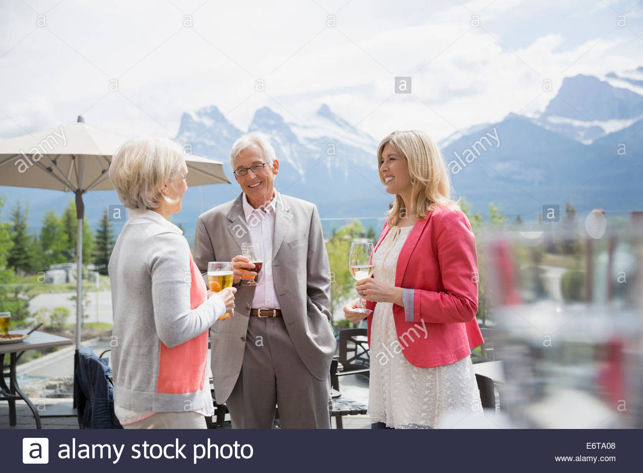 Business event outdoors hi-res stock photography and images - Alamy
