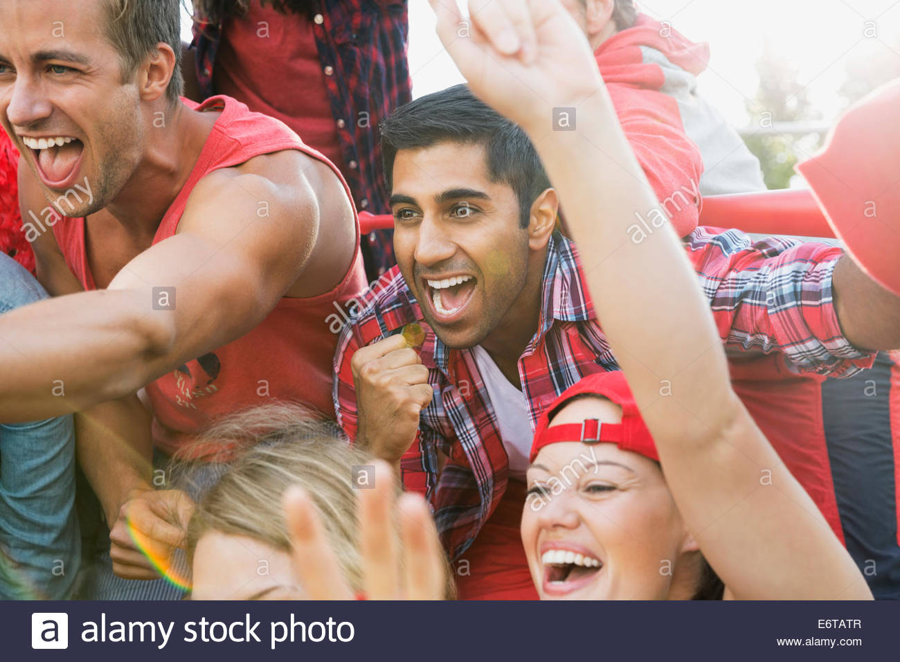 Cheering supporting hi-res stock photography and images - Alamy