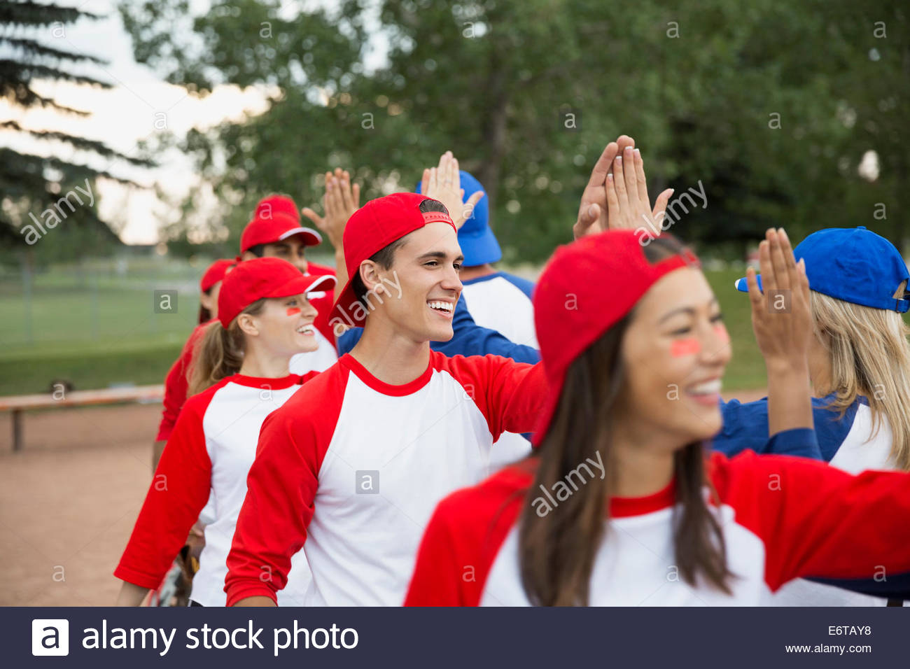 Teams of three hi-res stock photography and images - Alamy