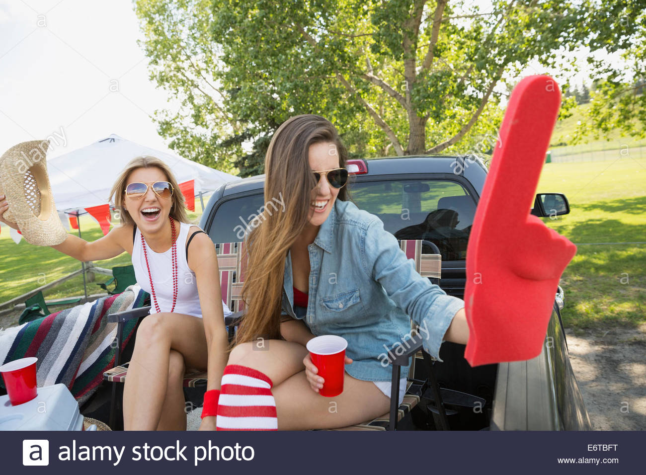 Open legs women hi-res stock photography and images - Alamy