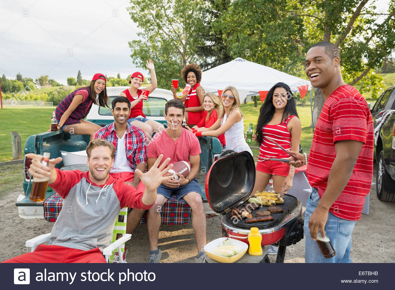 Barbecue party hi-res stock photography and images - Alamy