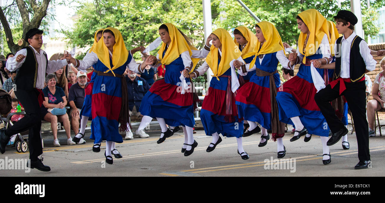 Ohio, US. 30th Aug, 2014. The Jr. Dancers perform a traditional Greek ...