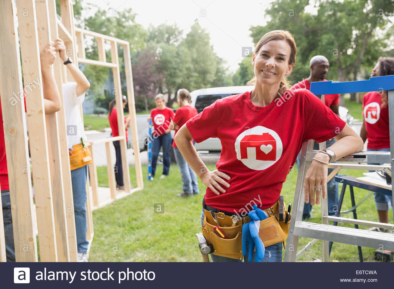 Leaning ladder hi-res stock photography and images - Alamy
