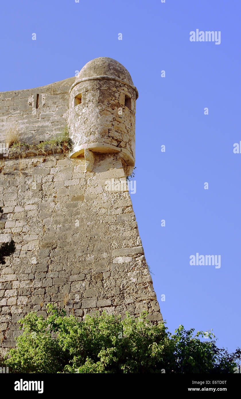 Defensive wall of a medieval fortress in Rethymno Stock Photo - Alamy