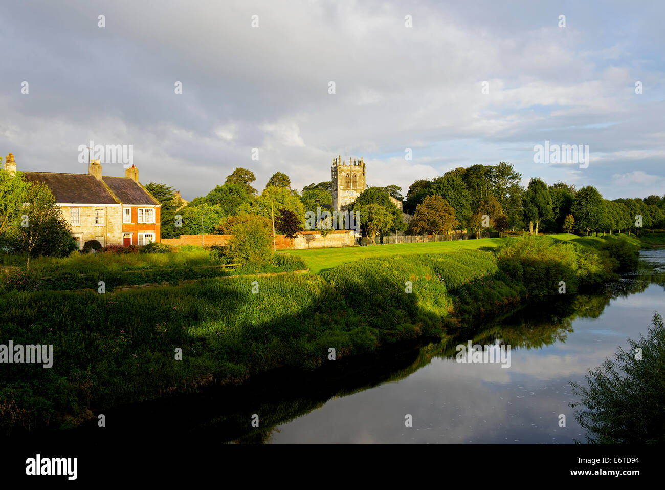 The River Wharfe at Tadcaster, North Yorkshire, England UK Stock Photo ...