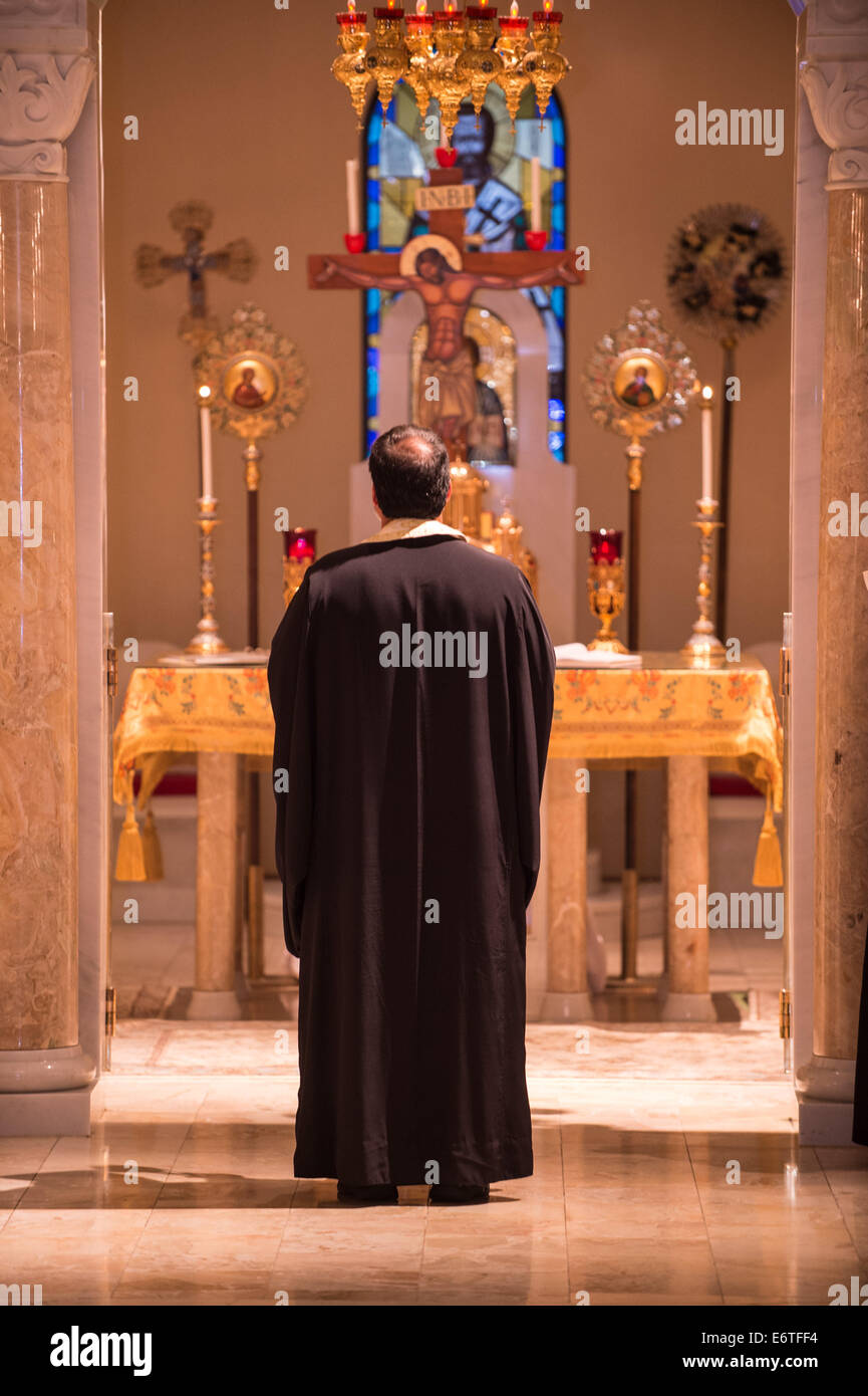 Ohio Us 30th Aug 2014 A Greek Orthodox Priest Says A Blessing At