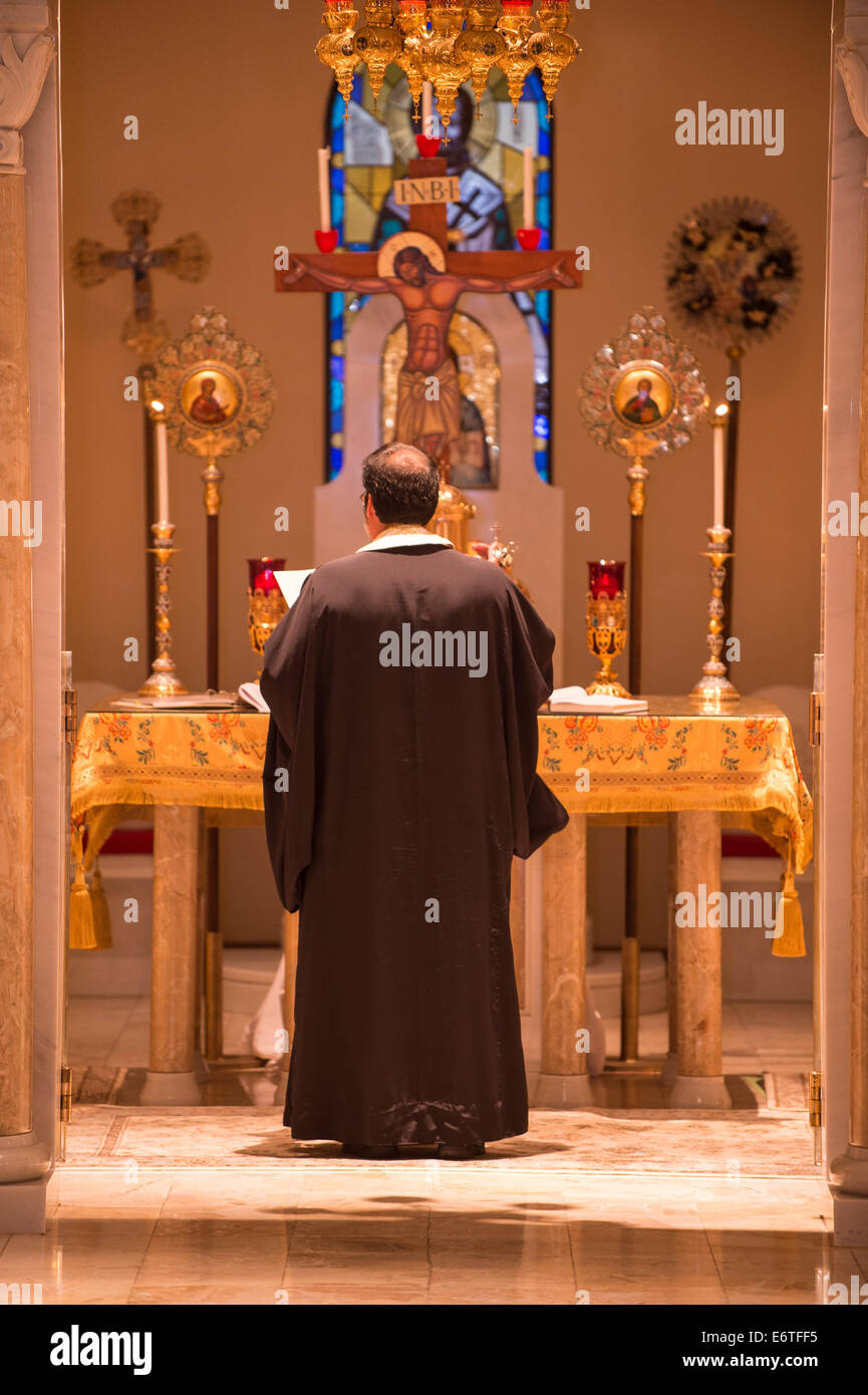 Ohio Us 30th Aug 2014 A Greek Orthodox Priest Says A Blessing At