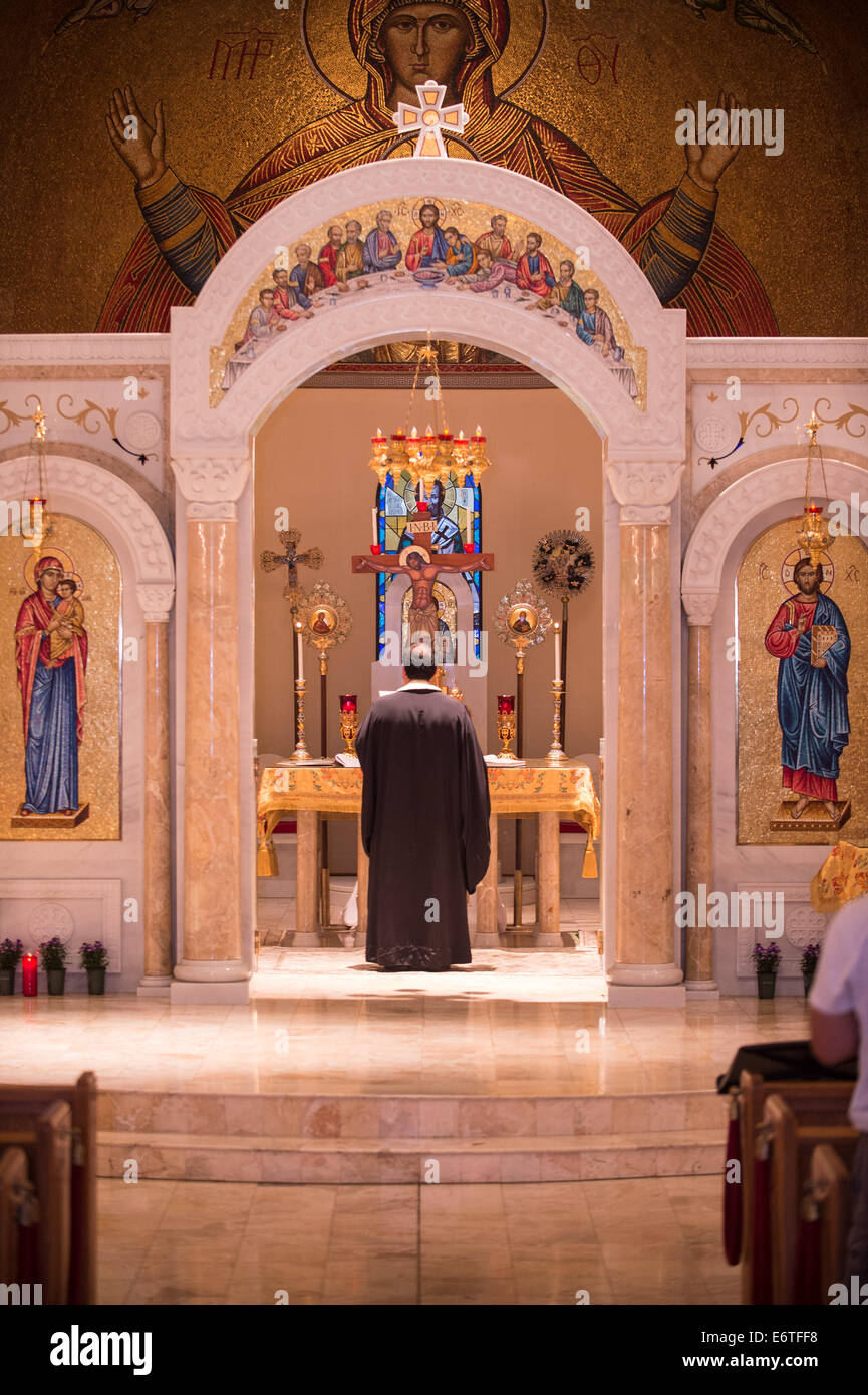 Priest altar church blessing hi-res stock photography and images - Alamy