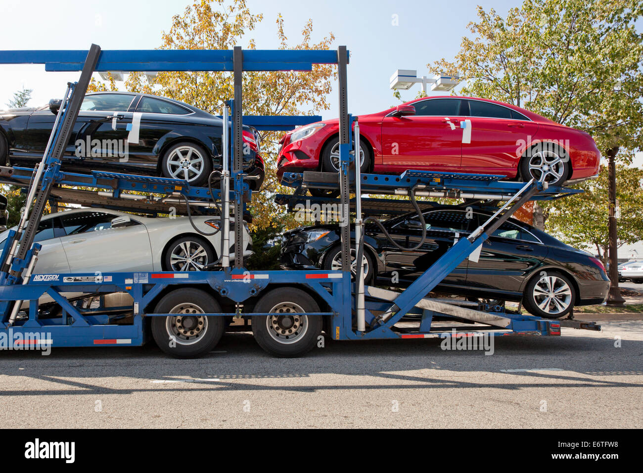 Us new cars trailer delivery hi-res stock photography and images - Alamy