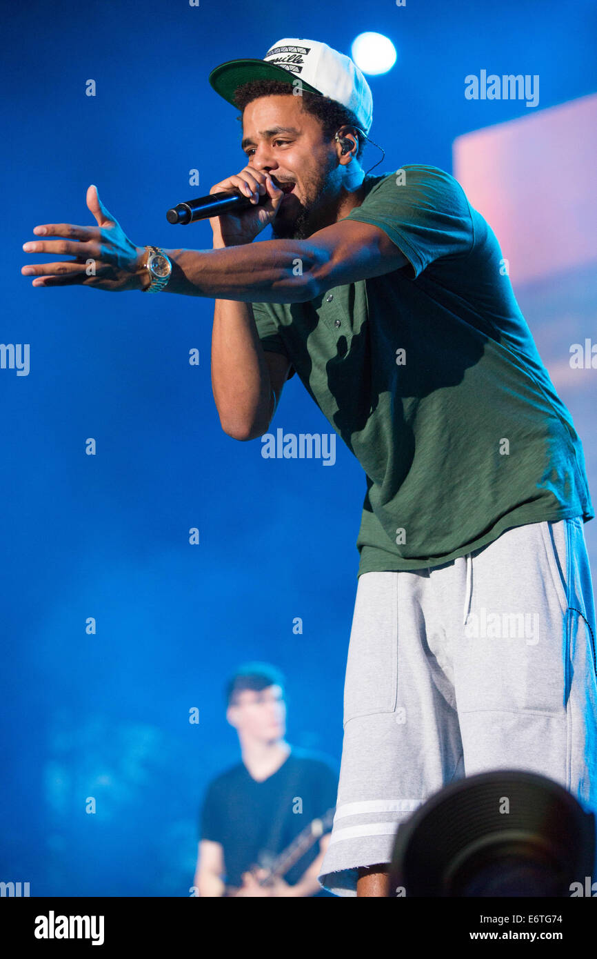 Rapper j cole hi-res stock photography and images - Alamy
