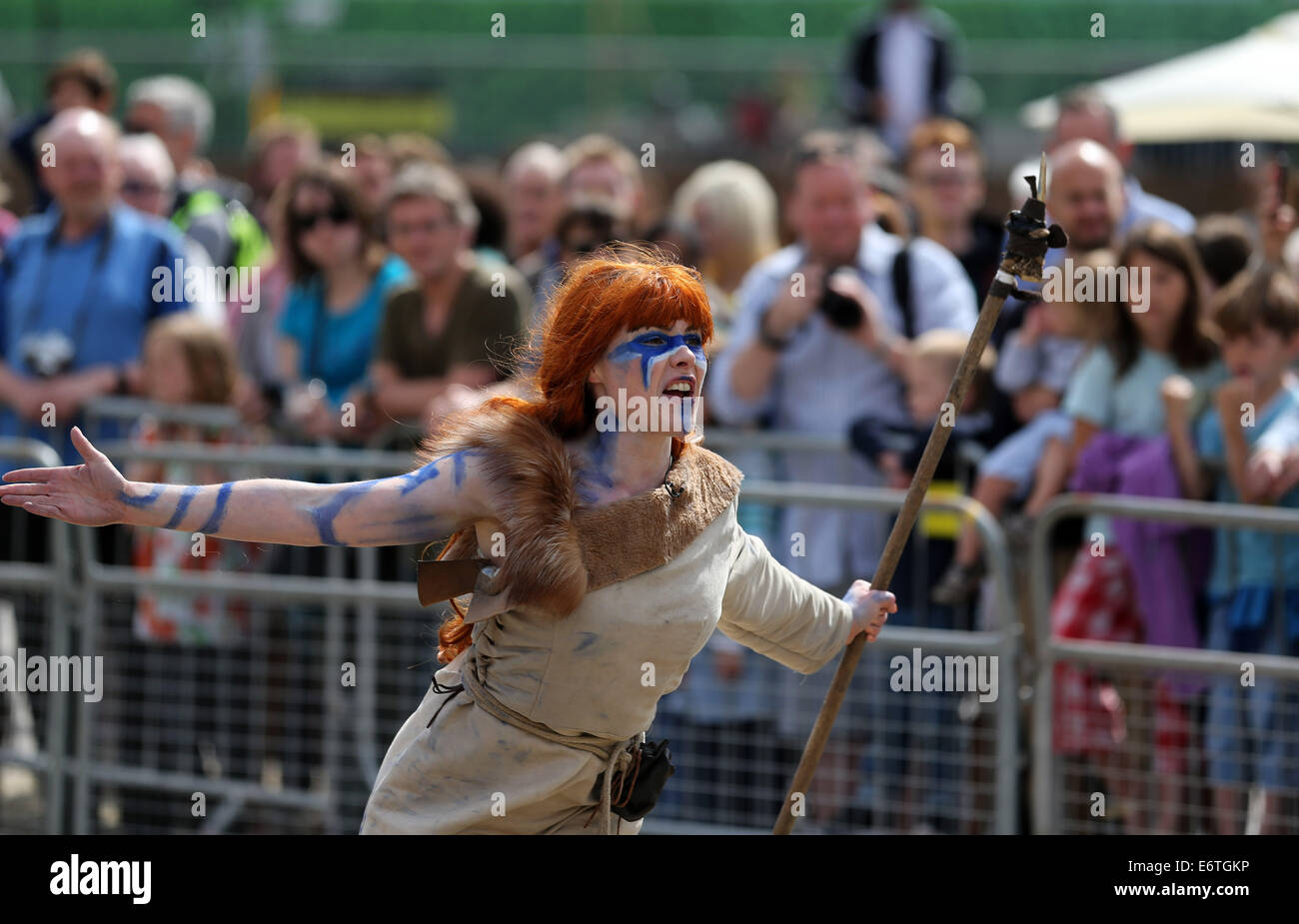 London, UK. 30th Aug, 2014. A actress performs "Boudicca vs the Romans ...