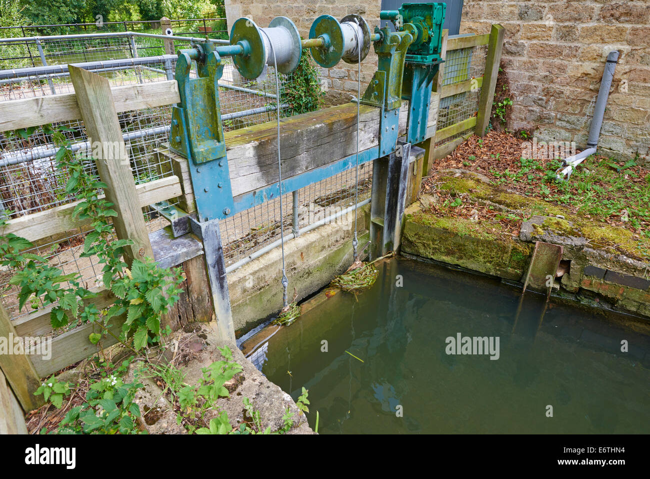 Warmington Mill Sluice Gate Warmington Northamptonshire Stock Photo - Alamy