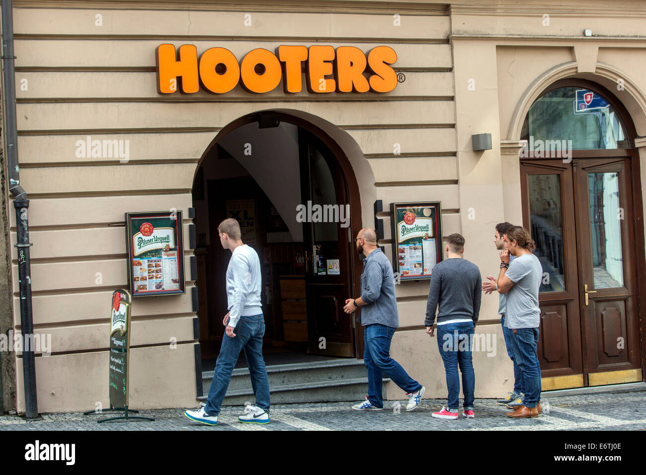 Hooters Restaurant Building