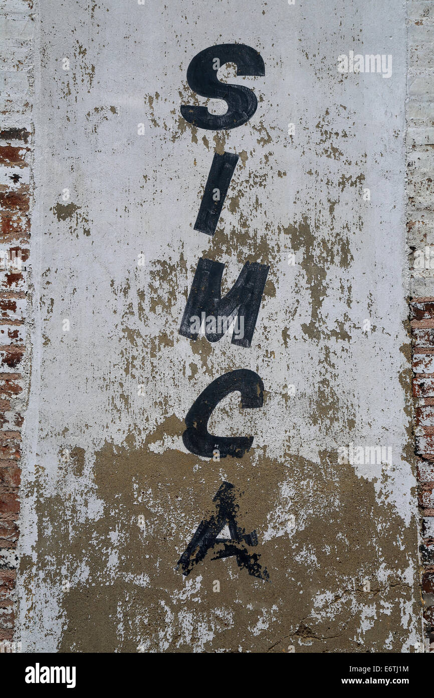 Simca car painted sign on wall of building in Rue du Chaine Dore ...