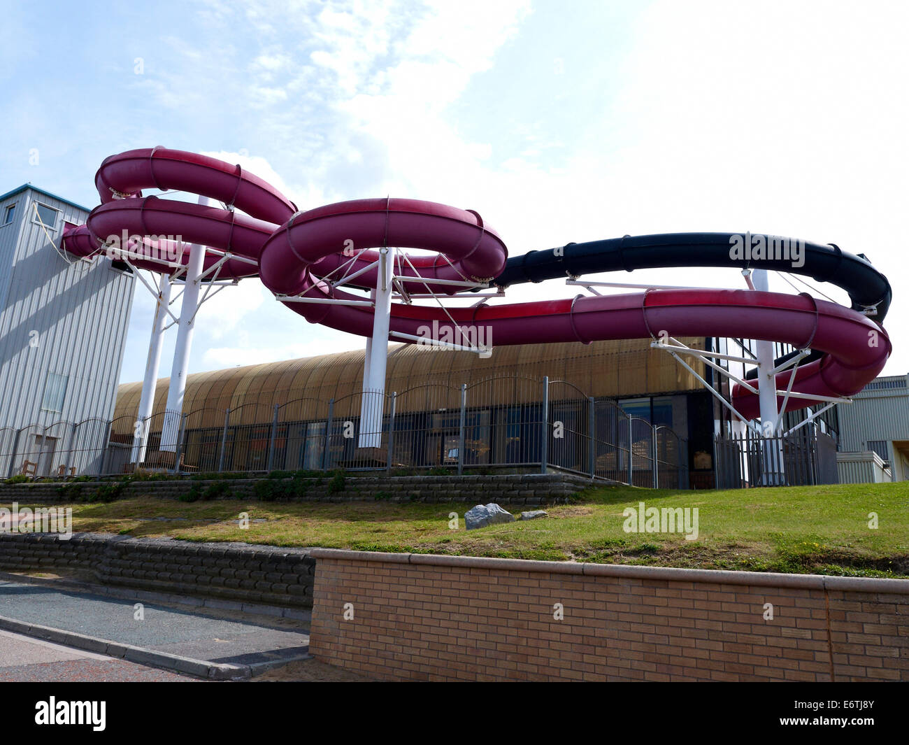 Rhyl sun centre leisure centre hi-res stock photography and images - Alamy