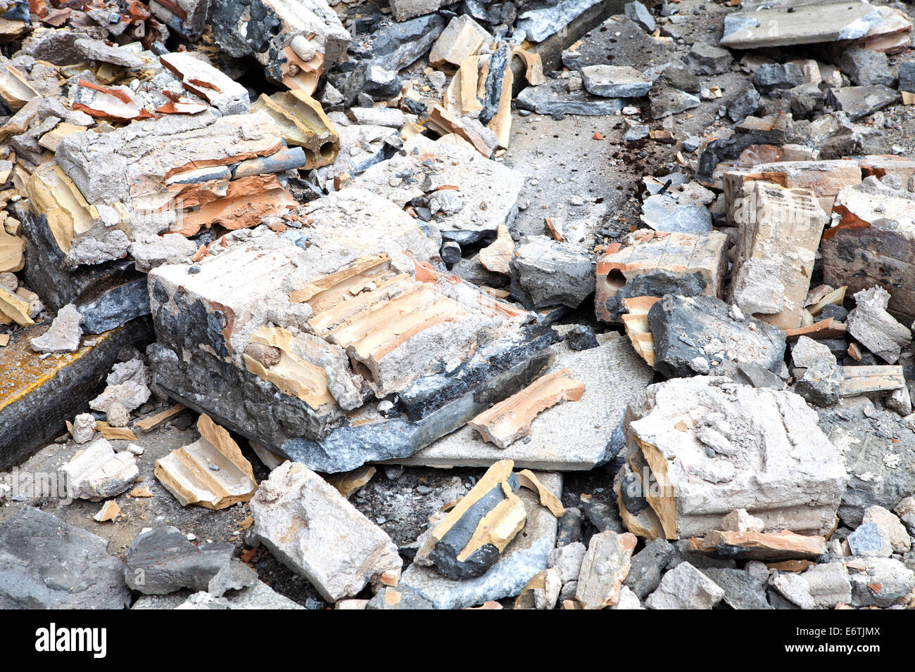 Demolished brick wall hi-res stock photography and images - Alamy