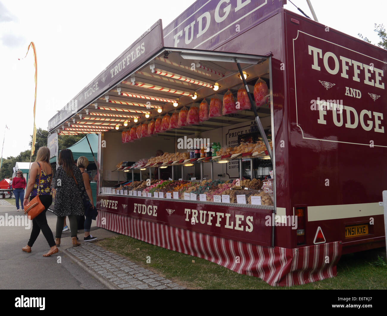 Fudge stall hi-res stock photography and images - Alamy