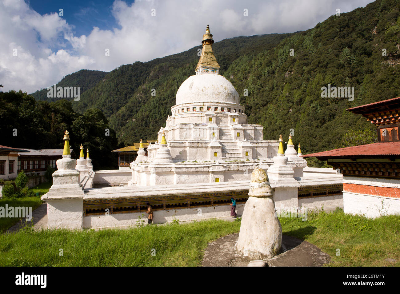 Eastern Bhutan, Trashi Yangtse, Chorten Kora, sertho natural stone ...