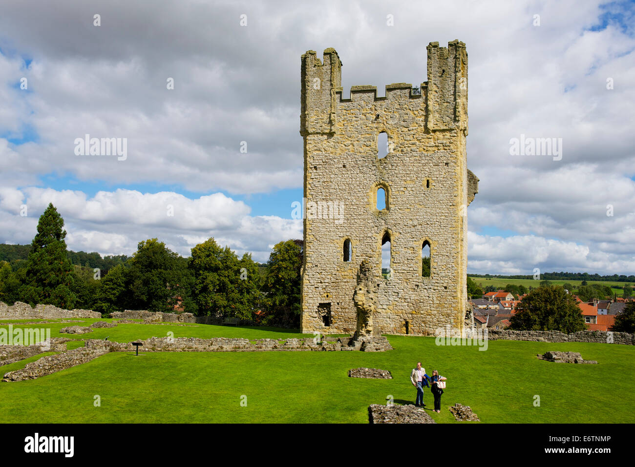 Helmsley Castle, North Yorkshire, England UK Stock Photo - Alamy